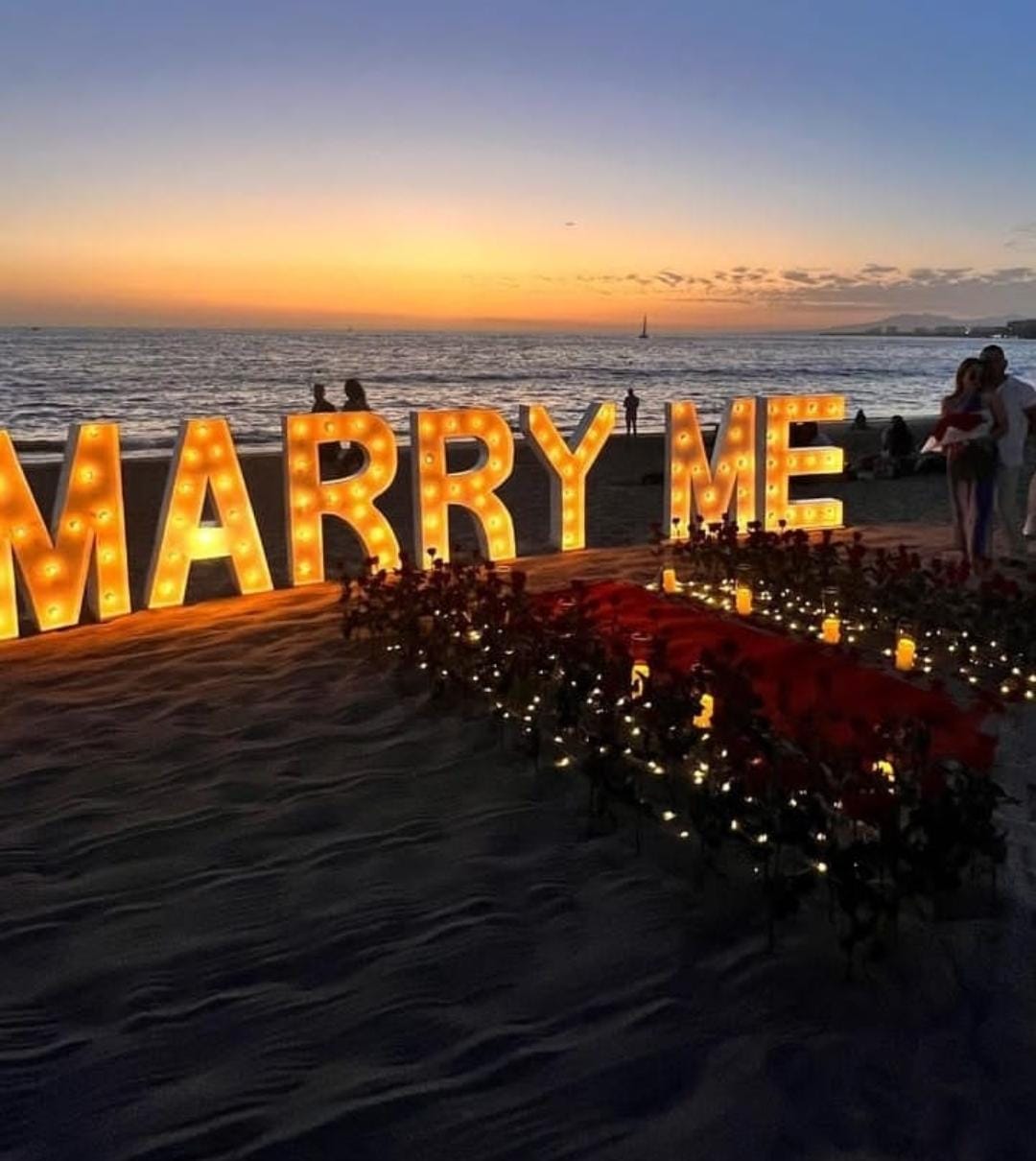 Cancún - Especial MARRY ME letras gigantes